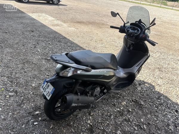 Piaggio Beverly 2016 Kelmė, ar dzinēja tilpumu 0.00 L un nobraukumu 39 tūkst. km par 1130 €, foto 3 vietnē AUTOMOTO.COM.LV