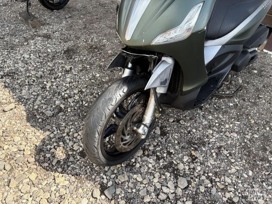 Piaggio Beverly 2016 in Kelme, with an engine capacity of 0.00 L and mileage of 39 thousand km for 1130 €, photo 9 on AUTOMOTO.COM.LV
