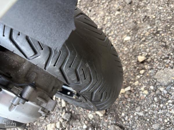 Piaggio Beverly 2016 Kelmė, ar dzinēja tilpumu 0.00 L un nobraukumu 39 tūkst. km par 1130 €, foto 10 vietnē AUTOMOTO.COM.LV