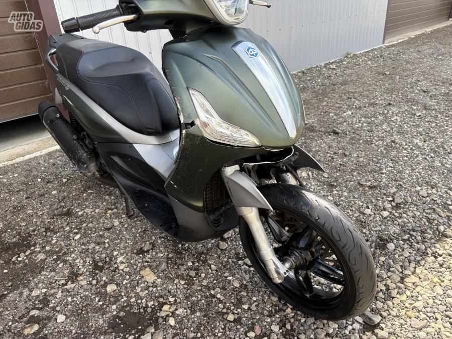 Piaggio Beverly 2016 in Kelme, with an engine capacity of 0.00 L and mileage of 39 thousand km for 1130 €, photo 14 on AUTOMOTO.COM.LV