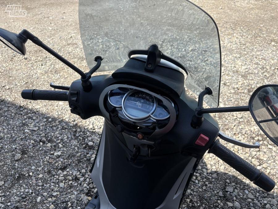 Piaggio Beverly 2016 in Kelme, with an engine capacity of 0.00 L and mileage of 39 thousand km for 1130 €, photo 15 on AUTOMOTO.COM.LV