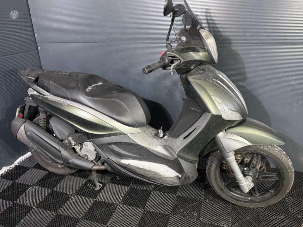 Piaggio Beverly 2019 в Таураге, объемом двигателя 0.35 л и пробегом 36 тыс. км за 1600 €, фото 2 на AUTOMOTO.COM.LV