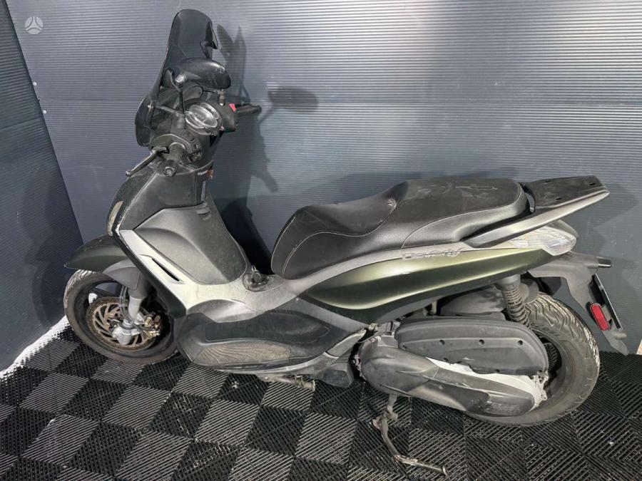 Piaggio Beverly 2019 в Таураге, объемом двигателя 0.35 л и пробегом 36 тыс. км за 1600 €, фото 5 на AUTOMOTO.COM.LV