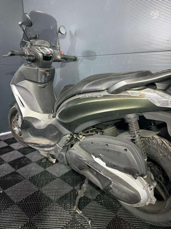 Piaggio Beverly 2019 в Таураге, объемом двигателя 0.35 л и пробегом 36 тыс. км за 1600 €, фото 6 на AUTOMOTO.COM.LV