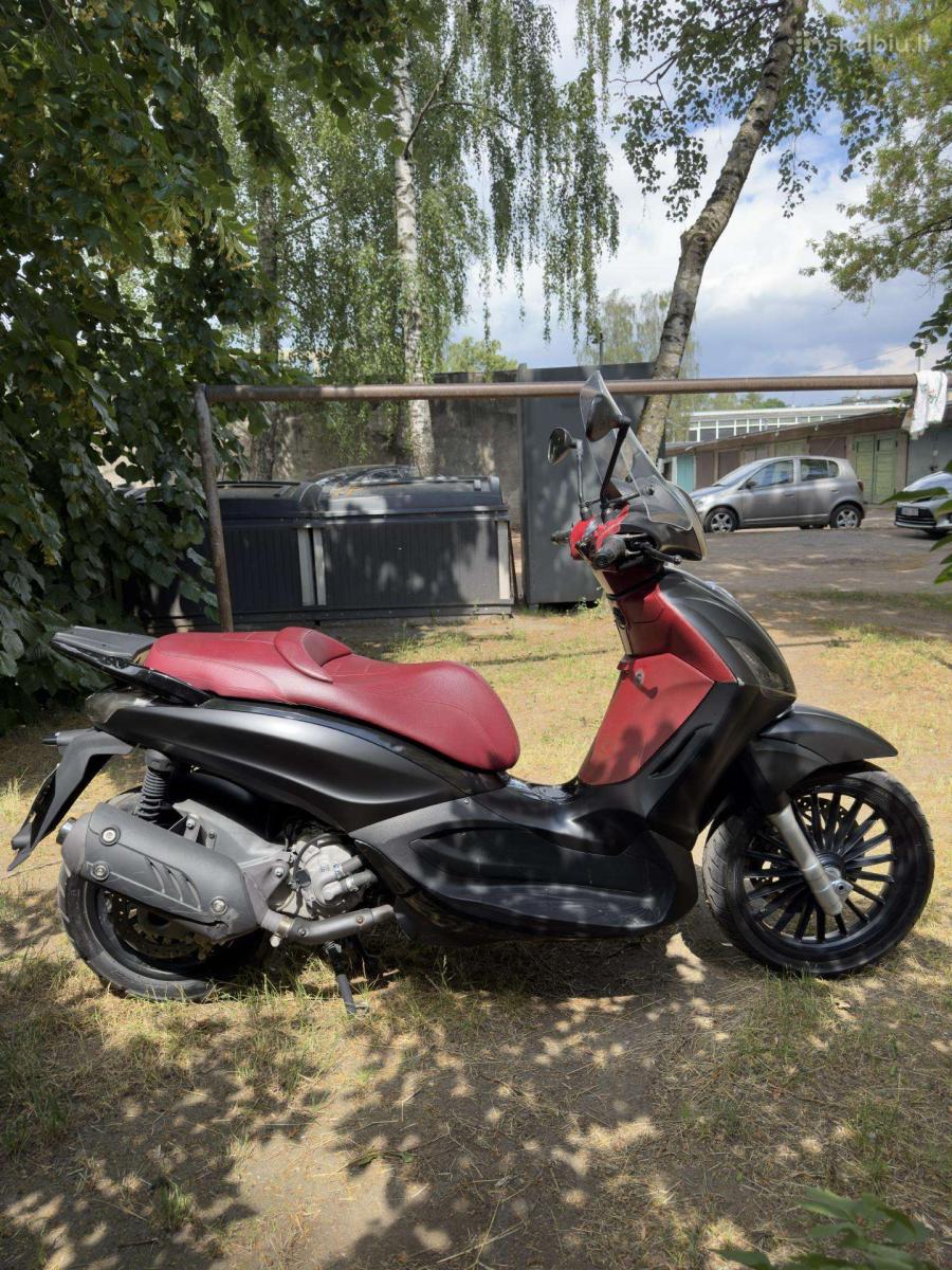 Balts Piaggio Beverly 2016 Kauņa, ar dzinēja tilpumu 0.13 L un nobraukumu 23 tūkst. km par 1950 €, foto 3 vietnē AUTOMOTO.COM.LV