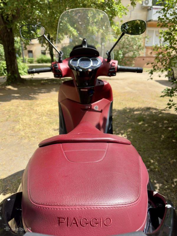 Balts Piaggio Beverly 2016 Kauņa, ar dzinēja tilpumu 0.13 L un nobraukumu 23 tūkst. km par 1950 €, foto 5 vietnē AUTOMOTO.COM.LV