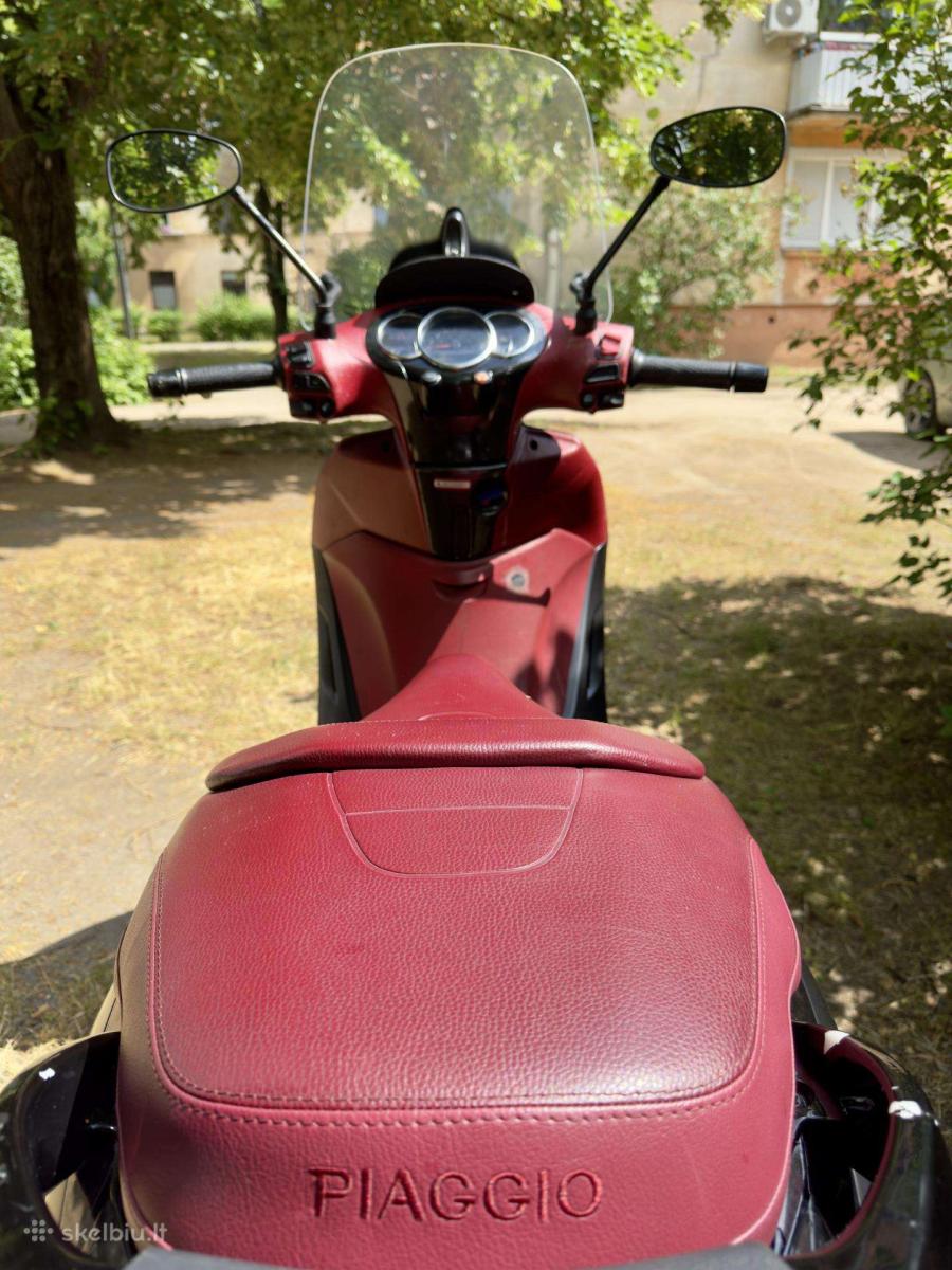 Balts Piaggio Beverly 2016 Kauņa, ar dzinēja tilpumu 0.13 L un nobraukumu 23 tūkst. km par 1950 €, foto 6 vietnē AUTOMOTO.COM.LV