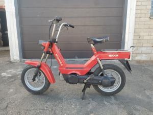 Sarkans Piaggio Ciao 1986 Viļņa, ar dzinēja tilpumu 0.05 L un nobraukumu 1 tūkst. km par 850 €, foto  vietnē AUTOMOTO.COM.LV