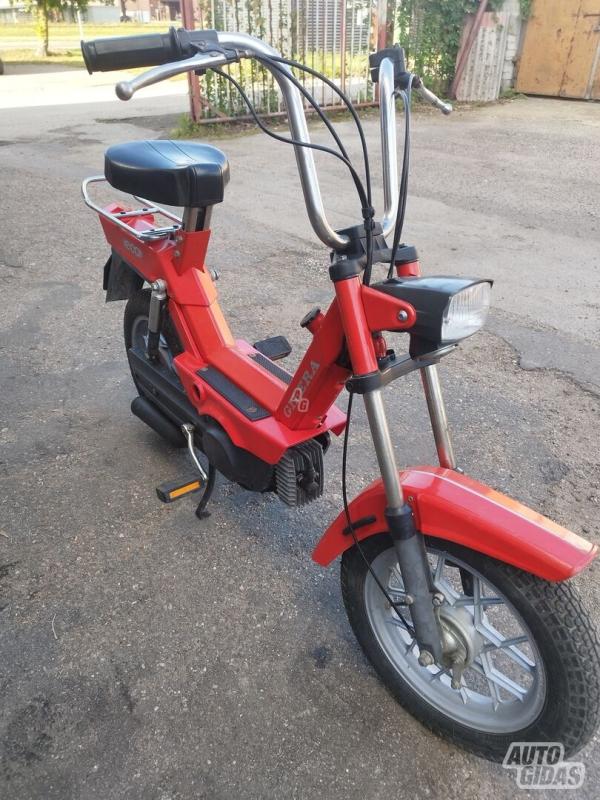 Sarkans Piaggio Ciao 1986 Viļņa, ar dzinēja tilpumu 0.05 L un nobraukumu 1 tūkst. km par 850 €, foto 8 vietnē AUTOMOTO.COM.LV