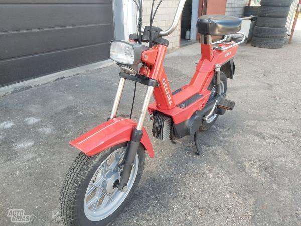 Sarkans Piaggio Ciao 1986 Viļņa, ar dzinēja tilpumu 0.05 L un nobraukumu 1 tūkst. km par 850 €, foto 9 vietnē AUTOMOTO.COM.LV