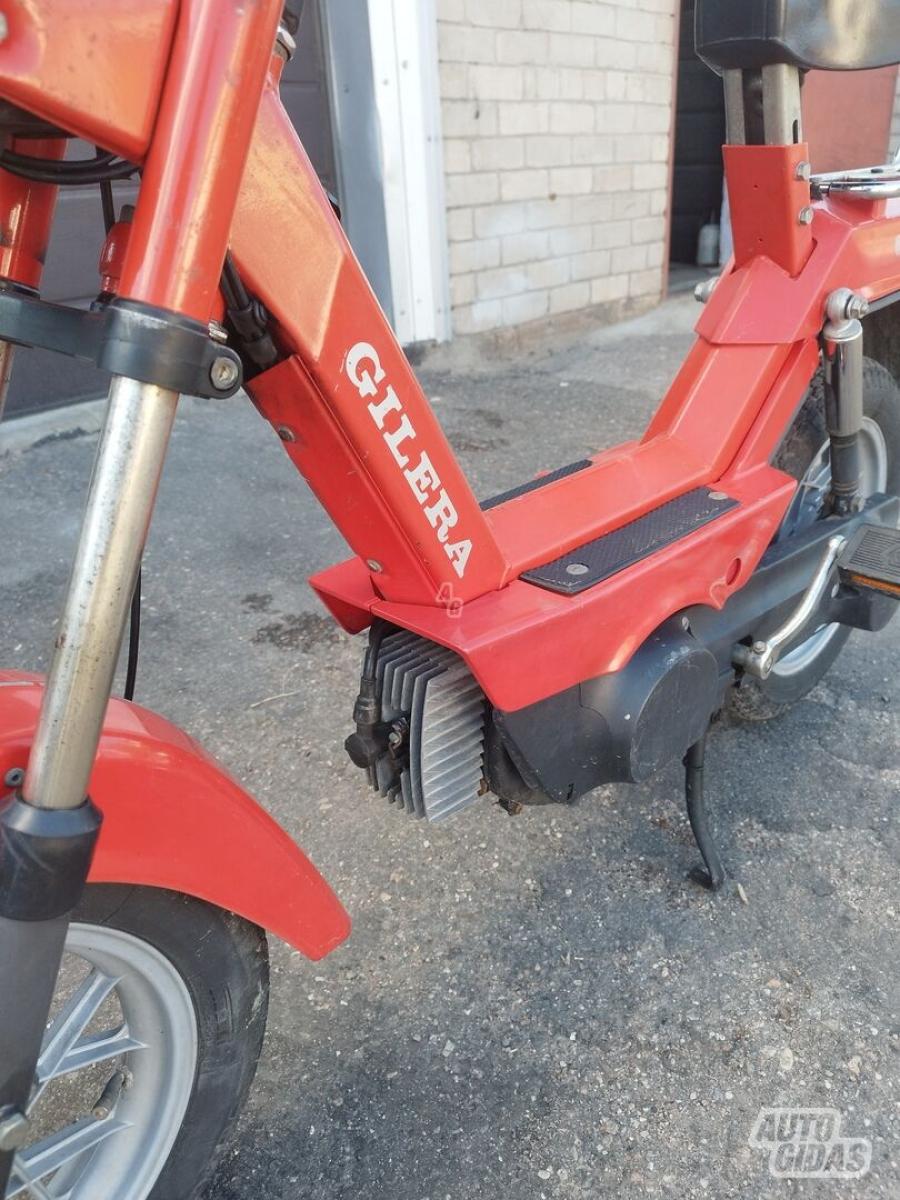 Sarkans Piaggio Ciao 1986 Viļņa, ar dzinēja tilpumu 0.05 L un nobraukumu 1 tūkst. km par 850 €, foto 11 vietnē AUTOMOTO.COM.LV