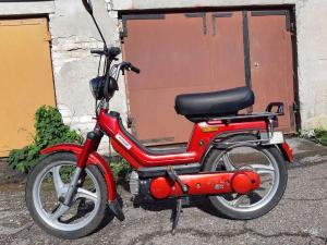 Red Piaggio Ciao 1998 in Panevezys, with an engine capacity of 49.00 L and mileage of 1000 thousand km for 1250 €, photo 4 on AUTOMOTO.COM.LV