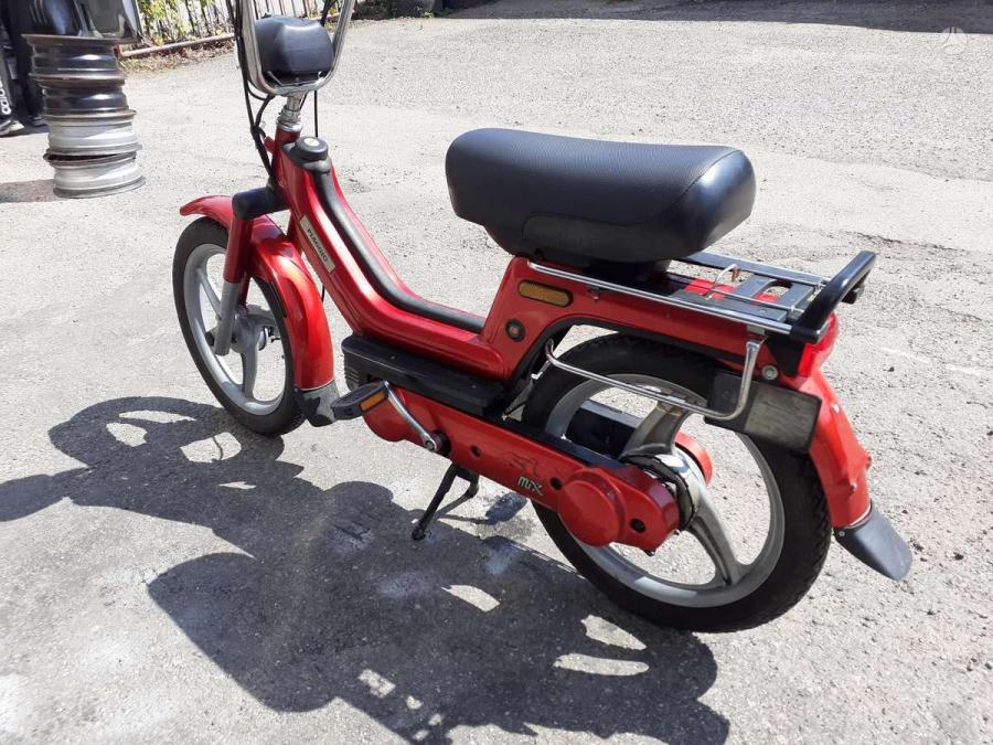 Red Piaggio Ciao 1998 in Panevezys, with an engine capacity of 49.00 L and mileage of 500 thousand km for 1250 €, photo 7 on AUTOMOTO.COM.LV