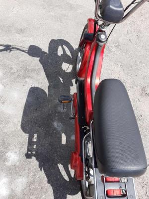 Red Piaggio Ciao 1998 in Panevezys, with an engine capacity of 49.00 L and mileage of 500 thousand km for 1250 €, photo 8 on AUTOMOTO.COM.LV