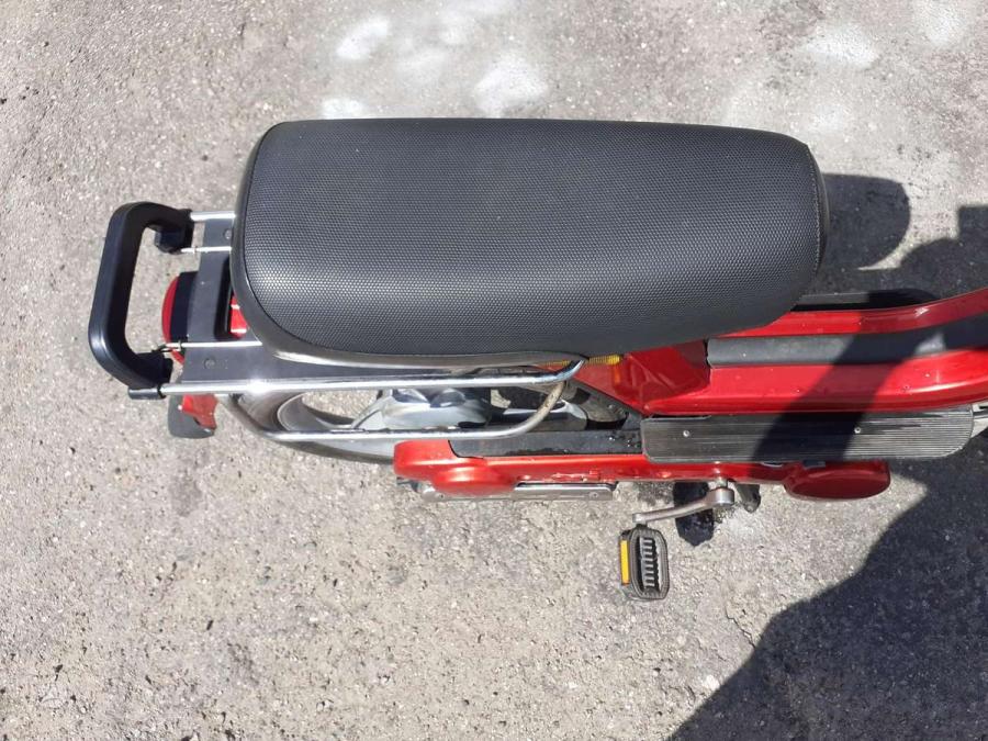 Red Piaggio Ciao 1998 in Panevezys, with an engine capacity of 49.00 L and mileage of 500 thousand km for 1250 €, photo 10 on AUTOMOTO.COM.LV