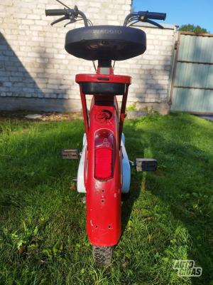 Sarkans Piaggio Ciao 1998 Panevēža, ar dzinēja tilpumu 0.07 L un nobraukumu 1 tūkst. km par 1150 €, foto 6 vietnē AUTOMOTO.COM.LV