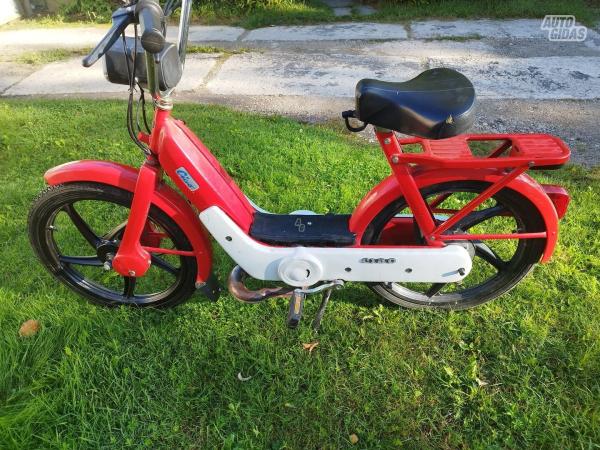 Red Piaggio Ciao 1998 in Panevezys, with an engine capacity of 0.07 L and mileage of 1 thousand km for 1150 €, photo 7 on AUTOMOTO.COM.LV