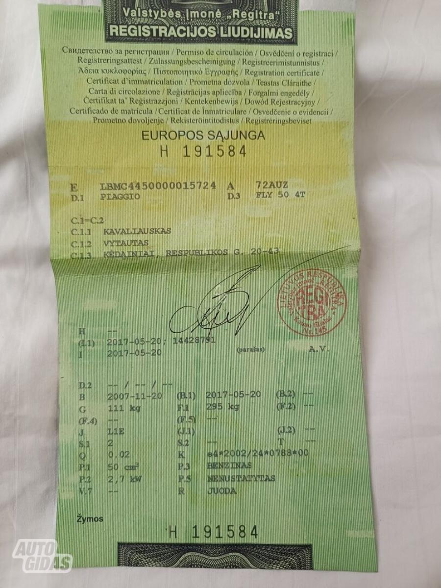 Black Piaggio Fly 2007 in Kaunas, with an engine capacity of 0.05 L and mileage of 0 thousand km for 670 €, photo 8 on AUTOMOTO.COM.LV