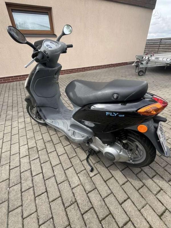 Black Piaggio Fly 2008 in Marijampole, with an engine capacity of 0.13 L and mileage of 6 thousand km for 850 €, photo 4 on AUTOMOTO.COM.LV