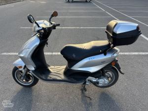 Grey Piaggio Fly 2008 in Kaunas, with an engine capacity of 0.05 L and mileage of 19 thousand km for 850 €, photo 4 on AUTOMOTO.COM.LV
