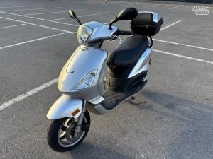 Grey Piaggio Fly 2008 in Kaunas, with an engine capacity of 0.05 L and mileage of 19 thousand km for 850 €, photo 6 on AUTOMOTO.COM.LV