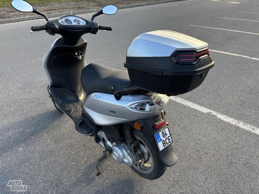 Grey Piaggio Fly 2008 in Kaunas, with an engine capacity of 0.05 L and mileage of 19 thousand km for 850 €, photo 7 on AUTOMOTO.COM.LV