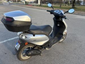 Grey Piaggio Fly 2008 in Kaunas, with an engine capacity of 0.05 L and mileage of 19 thousand km for 850 €, photo 8 on AUTOMOTO.COM.LV
