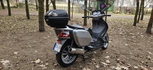 Grey Piaggio Liberty 2004 in Kaunas, with an engine capacity of 0.13 L and mileage of 21 thousand km for 1000 €, photo 4 on AUTOMOTO.COM.LV