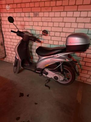 Piaggio Liberty 2006 в Вильнюс, объемом двигателя 0.13 л и пробегом 16 тыс. км за 900 €, фото 3 на AUTOMOTO.COM.LV