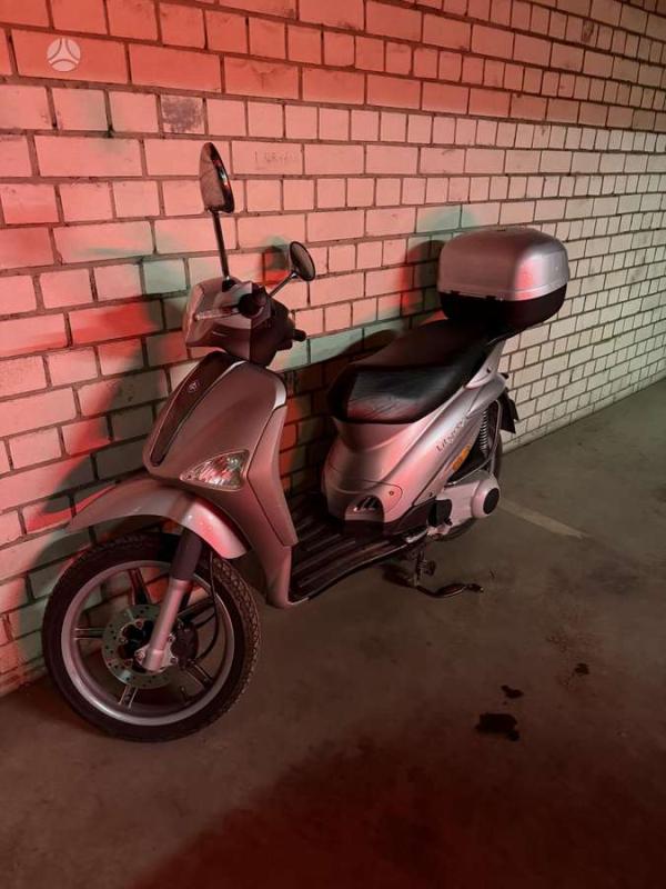 Piaggio Liberty 2006 в Вильнюс, объемом двигателя 0.13 л и пробегом 16 тыс. км за 900 €, фото 3 на AUTOMOTO.COM.LV