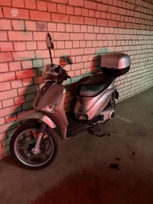 Piaggio Liberty 2006 в Вильнюс, объемом двигателя 0.13 л и пробегом 16 тыс. км за 900 €, фото 4 на AUTOMOTO.COM.LV