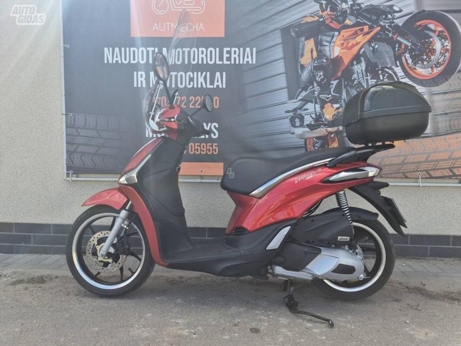 Red Piaggio Liberty 2016 in Panevezys, with an engine capacity of 0.13 L and mileage of 21 thousand km for 1450 €, photo 5 on AUTOMOTO.COM.LV