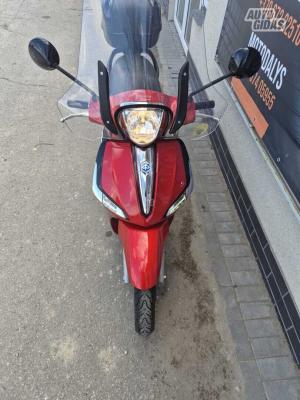 Red Piaggio Liberty 2016 in Panevezys, with an engine capacity of 0.13 L and mileage of 21 thousand km for 1450 €, photo 6 on AUTOMOTO.COM.LV