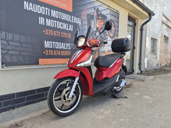 Sarkans Piaggio Liberty 2016 Panevēža, ar dzinēja tilpumu 0.13 L un nobraukumu 21 tūkst. km par 1450 €, foto 2 vietnē AUTOMOTO.COM.LV