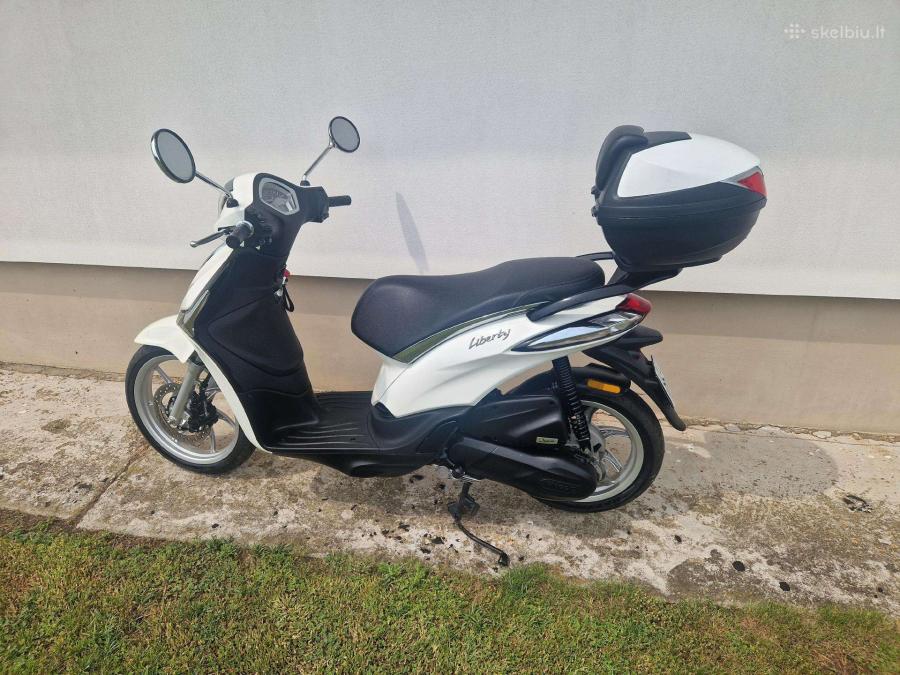 White Piaggio Liberty 2025 in Kedainiai, with an engine capacity of 49.00 L and mileage of 23 thousand km for 2800 €, photo 7 on AUTOMOTO.COM.LV