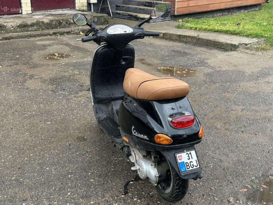 Melns Piaggio MP3 2005 Kauņa, ar dzinēja tilpumu 50.00 L un nobraukumu 15 tūkst. km par 700 €, foto 3 vietnē AUTOMOTO.COM.LV