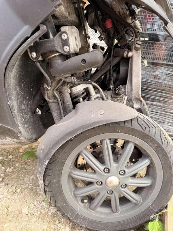 Черный Piaggio MP3 2007 в Паневежис, объемом двигателя 0.13 л и пробегом 18 тыс. км за 490 €, фото 6 на AUTOMOTO.COM.LV