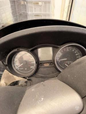 Melns Piaggio MP3 2007 Panevēža, ar dzinēja tilpumu 0.13 L un nobraukumu 18 tūkst. km par 490 €, foto 9 vietnē AUTOMOTO.COM.LV