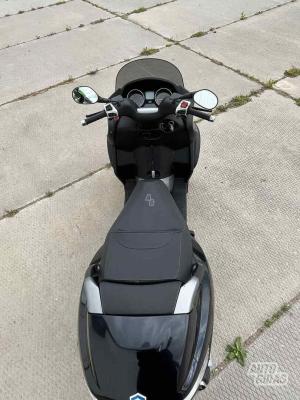 Black Piaggio MP3 2009 in Vilnius, with an engine capacity of 0.25 L and mileage of 8 thousand km for 2200 €, photo 9 on AUTOMOTO.COM.LV