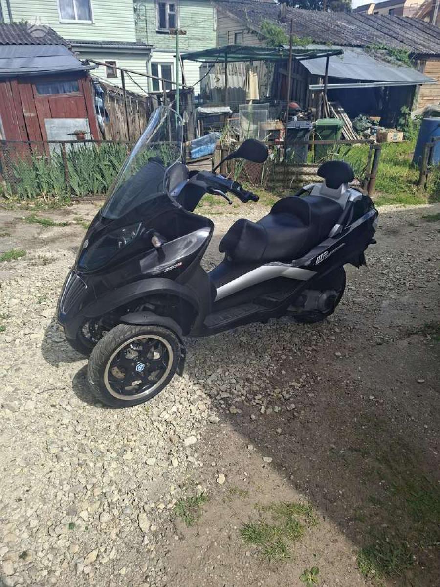 Черный Piaggio MP3 2009 в Паневежис, объемом двигателя 0.25 л и пробегом 25 тыс. км за 1800 €, фото 7 на AUTOMOTO.COM.LV