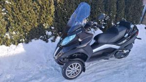 Black Piaggio MP3 2011 in Kaunas, with an engine capacity of 0.50 L and mileage of 22 thousand km for 2400 €, photo 4 on AUTOMOTO.COM.LV
