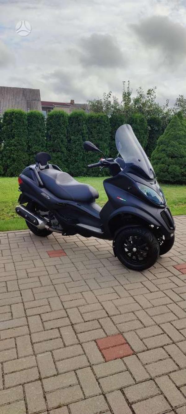 Black Piaggio MP3 2012 in Taurage, with an engine capacity of 0.50 L and mileage of 22 thousand km for 2900 €, photo 3 on AUTOMOTO.COM.LV