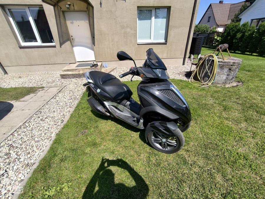 Melns Piaggio MP3 2013 Vilkaviškis, ar dzinēja tilpumu 0.30 L un nobraukumu 17 tūkst. km par 2000 €, foto 11 vietnē AUTOMOTO.COM.LV