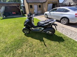 Melns Piaggio MP3 2013 Vilkaviškis, ar dzinēja tilpumu 0.30 L un nobraukumu 17 tūkst. km par 2000 €, foto 13 vietnē AUTOMOTO.COM.LV
