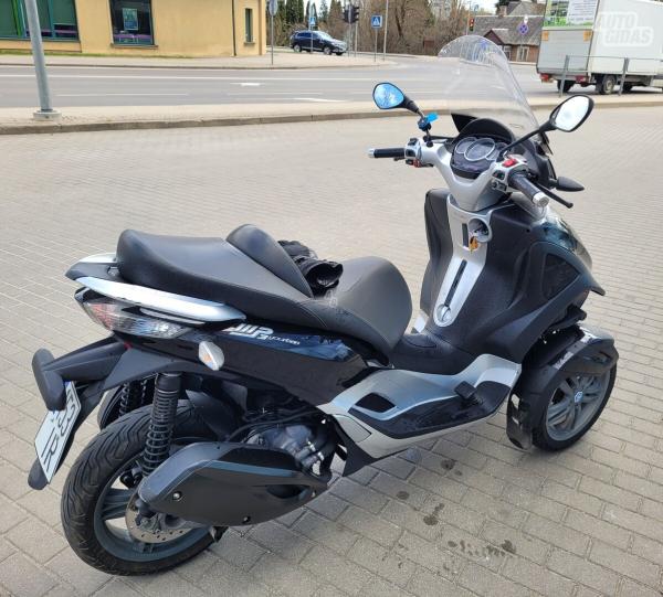 Black Piaggio MP3 2014 in Utena, with an engine capacity of 0.30 L and mileage of 33 thousand km for 1950 €, photo 6 on AUTOMOTO.COM.LV