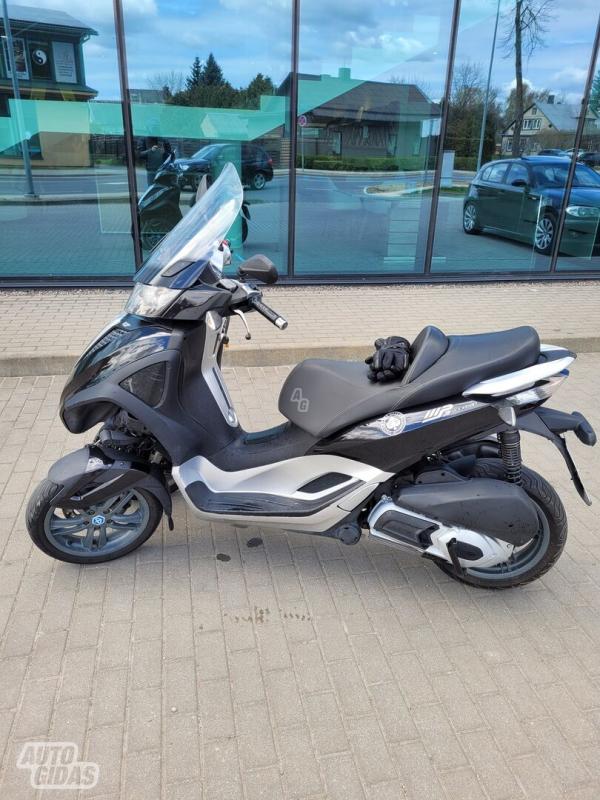 Black Piaggio MP3 2014 in Utena, with an engine capacity of 0.30 L and mileage of 33 thousand km for 1950 €, photo 10 on AUTOMOTO.COM.LV
