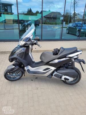 Black Piaggio MP3 2014 in Utena, with an engine capacity of 0.30 L and mileage of 33 thousand km for 1950 €, photo 11 on AUTOMOTO.COM.LV