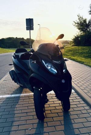 Black Piaggio MP3 2015 in Vilnius, with an engine capacity of 0.50 L and mileage of 23 thousand km for 3250 €, photo 3 on AUTOMOTO.COM.LV