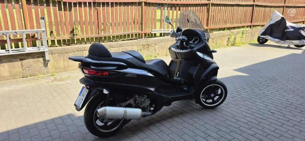 Melns Piaggio MP3 2016 Viļņa, ar dzinēja tilpumu 0.50 L un nobraukumu 42 tūkst. km par 3400 €, foto 2 vietnē AUTOMOTO.COM.LV