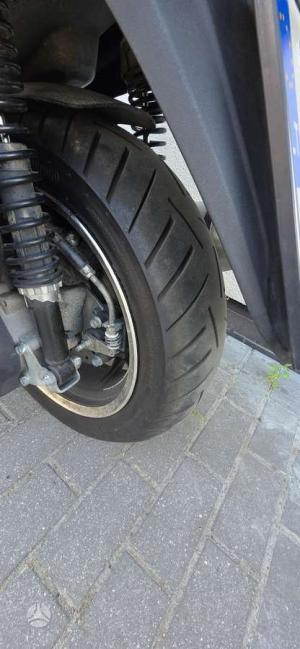 Black Piaggio MP3 2016 in Vilnius, with an engine capacity of 0.50 L and mileage of 42 thousand km for 3400 €, photo 10 on AUTOMOTO.COM.LV